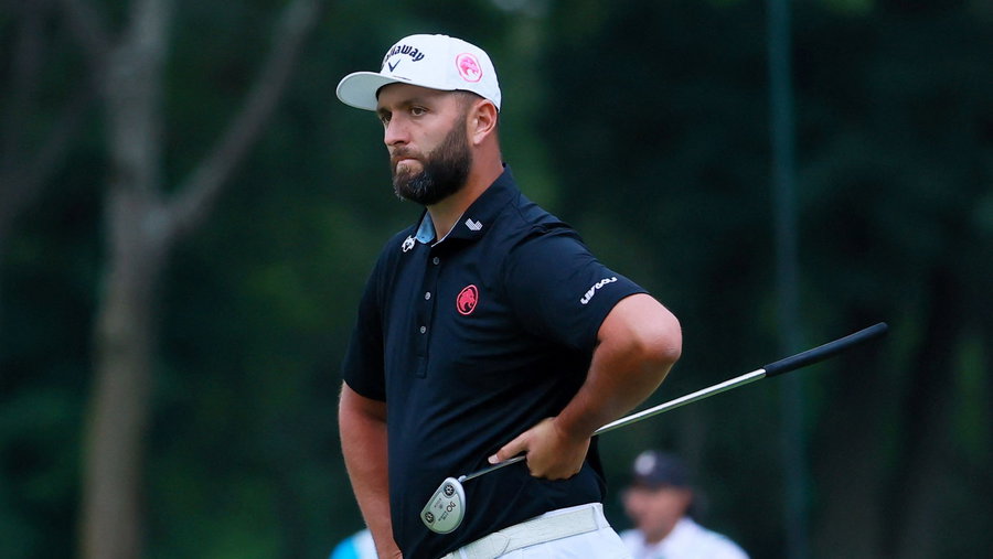 Jon Rahm shuts out LIV Golf turmoil with blunt phone decision amid ...